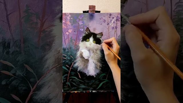 Котенок в саду.
