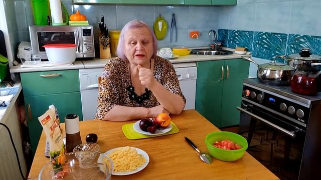 ?Диетический суп. Салат из слив и нектарин. Малиновый чай☕.mp4