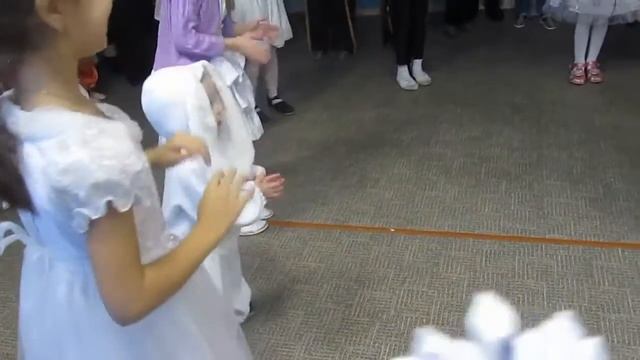 Ванятка Новый год 2014 Первый танец [NHFoK_PfeJ8].mp4