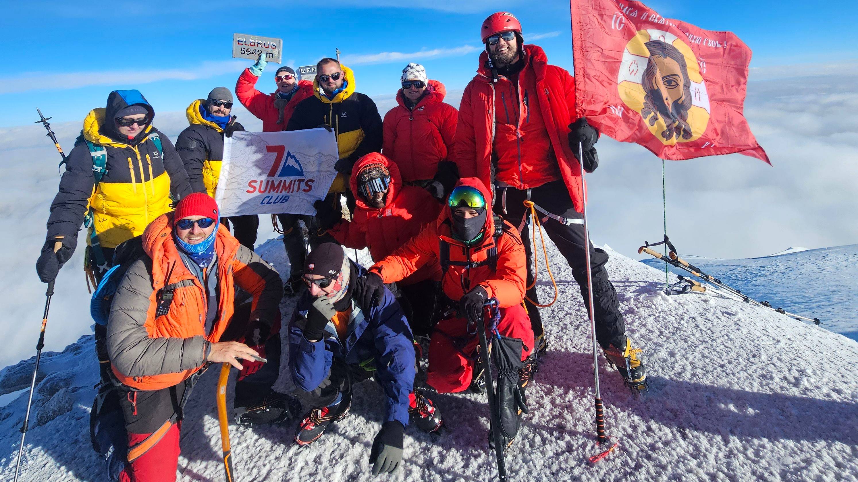 Фрагменты восхождения на Эльбрус группы Клуба 7 Вершин "Эль Пупсы" 6 сентября 2024 года.