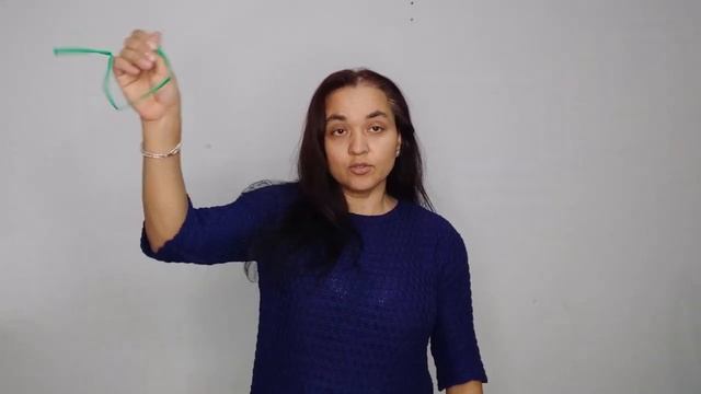 Как сделать гроздь винограда из воздушных шаров.mp4