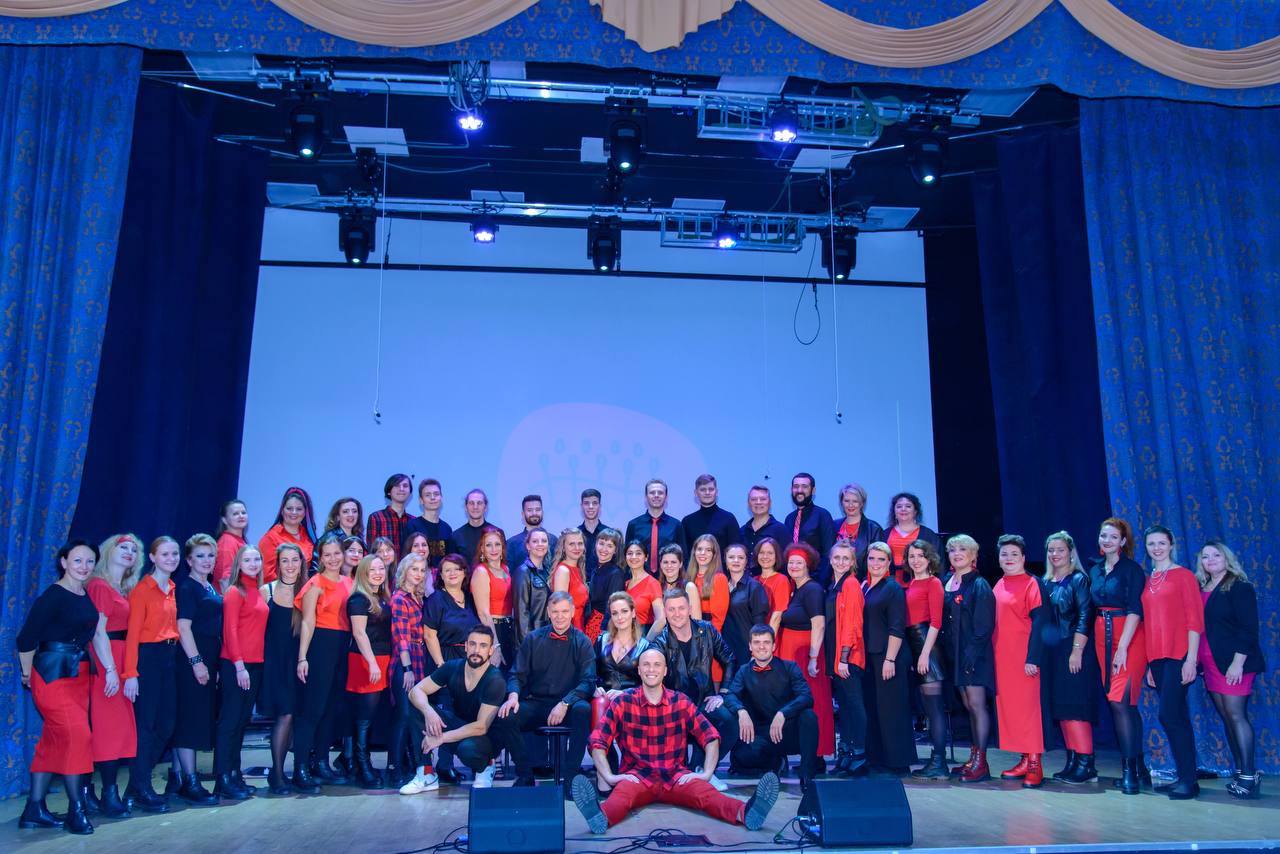 Bohemian Rhapsody- FM band  Horosapiens Choir from Moscow WOWWW