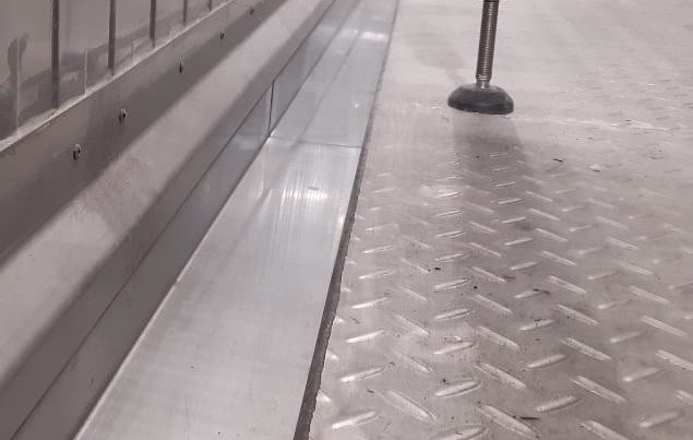 Полы камеры для спирального фризера или шокового кулера тип 1 (нержавеющий поддон)