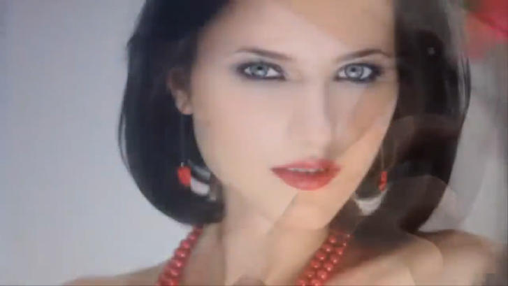 Роза красная иоя