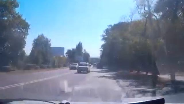 очередные хамы получают в бочину.г.Шахты