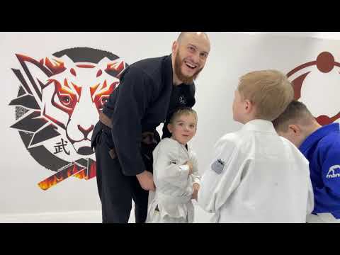 Competition Class, дети. Ведут Рустам Сапарбиев и Катерина Чекина