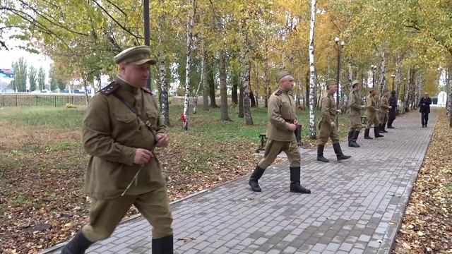 Возложение венка и цветов к бюсту Героя Советского Союза Ильи Маслова. осень 2021