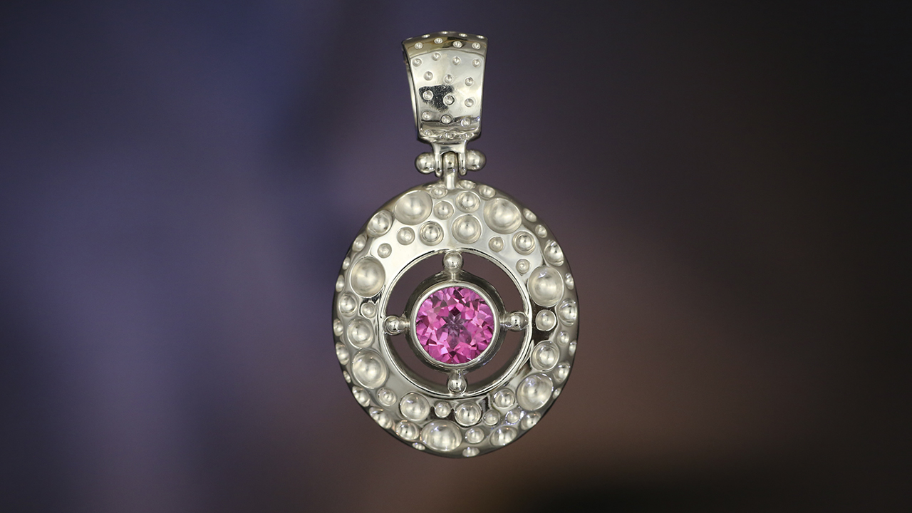 Подвеска кратеры с натуральным розовым топазом в серебре