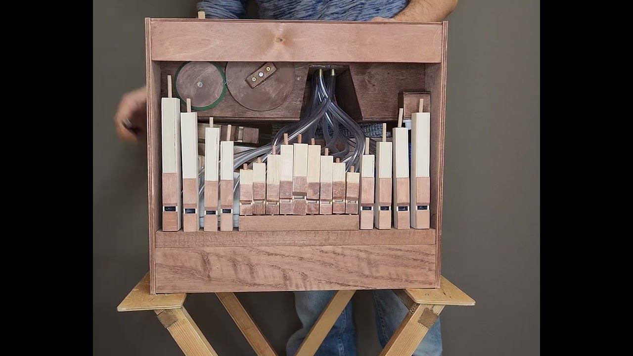 Шарманка "сопрано". 20 трубок пикколо. Открытая конструкция. Изготовление на заказ.