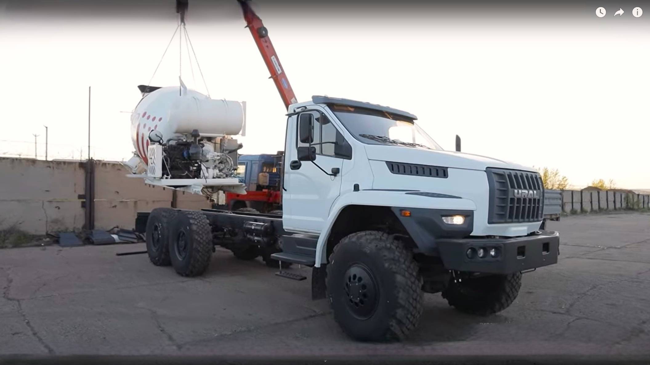 Монтаж Автобетоносмесителя ТЗА на Урал Некст 4320