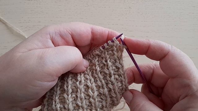 Фактурная американская резинка. 3 петли и 2 ряда