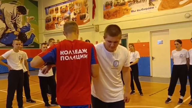 Занятие по самообороне без оружия