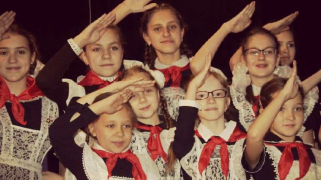 " А у нас во дворе..."