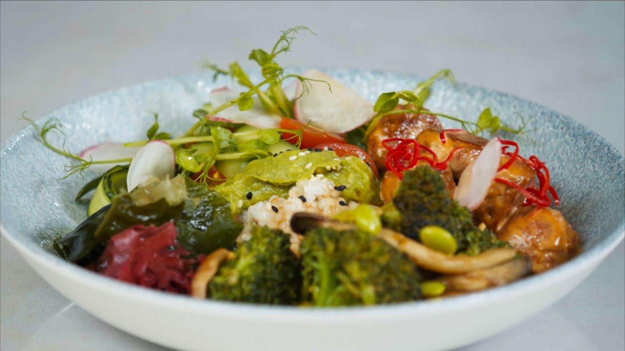 Поке с HiBALLS в соусе спайси