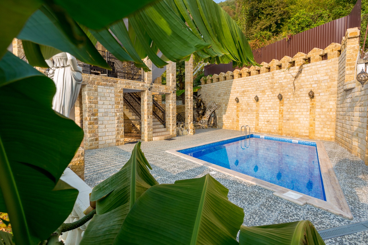 Забронировать номер в отеле в Гагре. Отдых на Черном море в Гагре. «Korshikoff» ОТЕЛЬ