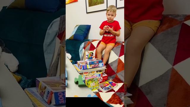 Non-stop Максим захотел собрать все пазлы!))