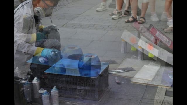 ПРОГУЛКИ по ПИТЕРУ .РИСУЕТ КРАСКАМИ ХУДОЖНИК