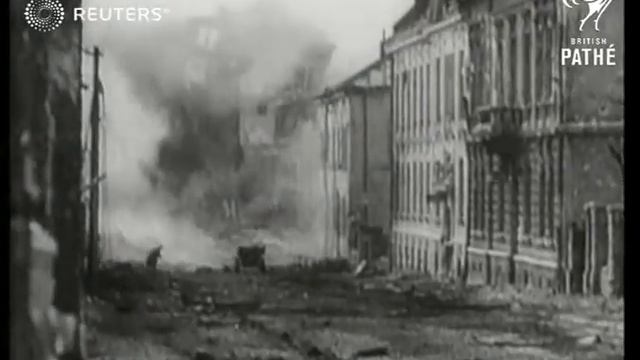 Soviet troops battle in Russia (1944)