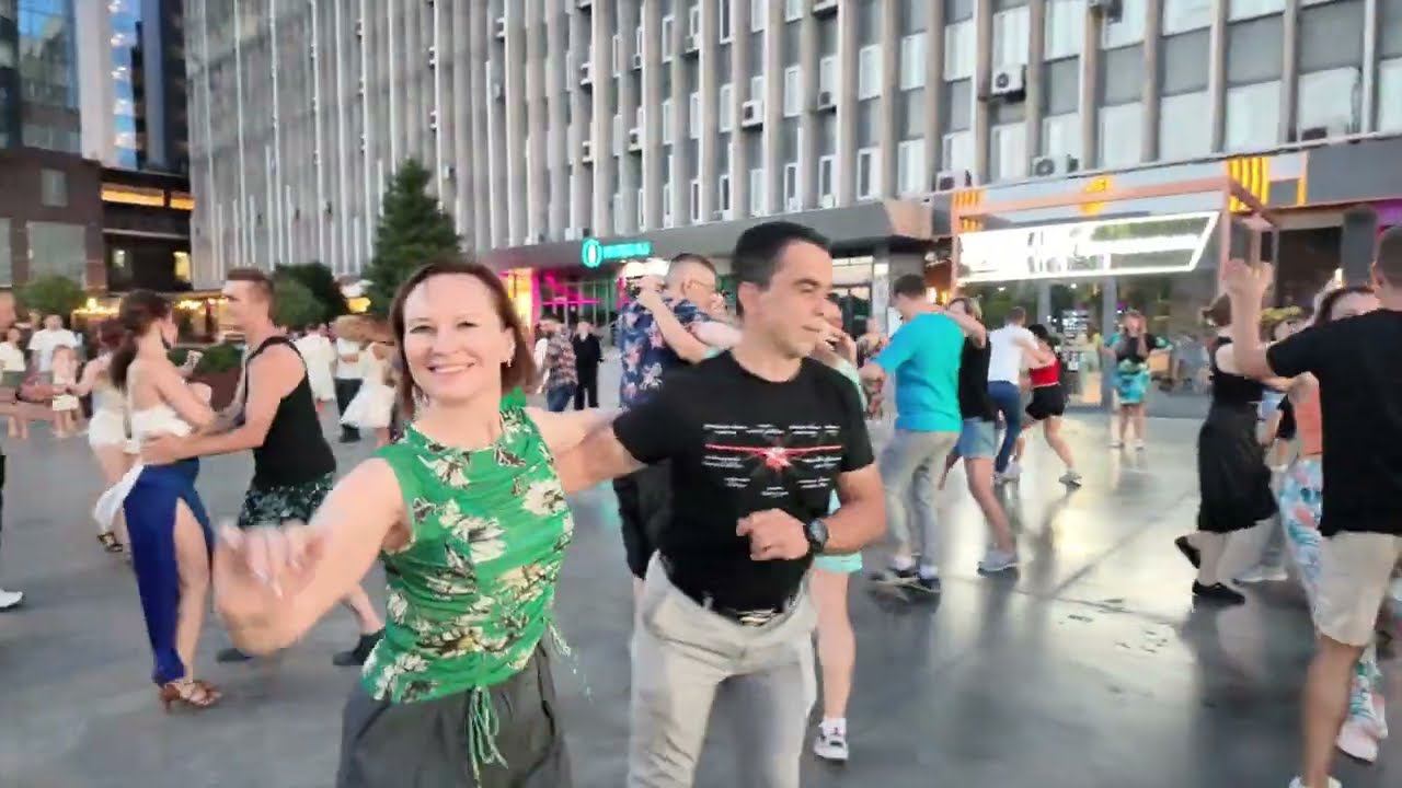 Сальса  Опен эйр на Красной в Краснодаре #сальса #краснодар #salsadancing #salsacasino #salsanyc