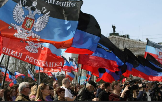 Я не скажу банальное "Держитесь!". Стихи. Автор  текста Светлана Дёмина.