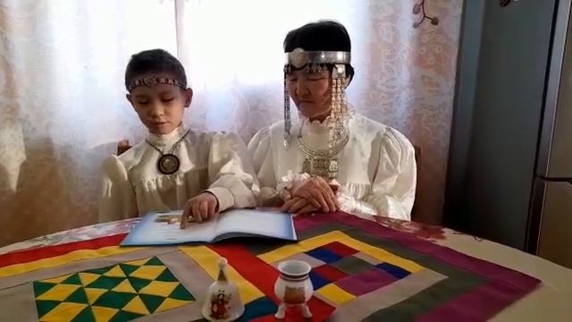 Максим Кириллин Мээндиги орто оскуолатын 1 кылааһын үөрэнээччитэ эйэҕэс Эбээтинээн