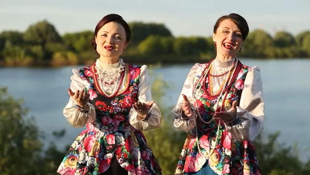 Вокальный дуэт  "Отрада"  "Матушка Волга - святыня России" (муз. Светланы Масло, сл. Ирины Скибиной)