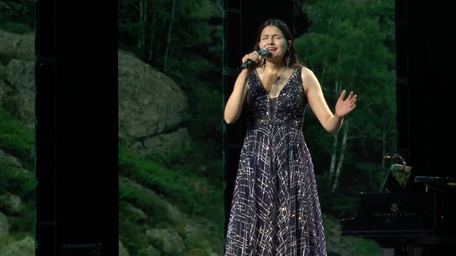 Усманова Рания, 29 яшь. Татар сүзе бәйгесе җиңүчеләре.