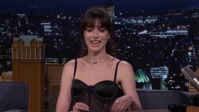 Интервью Энн Хэтэуэй в вечернем шоу Джимми Фэллона