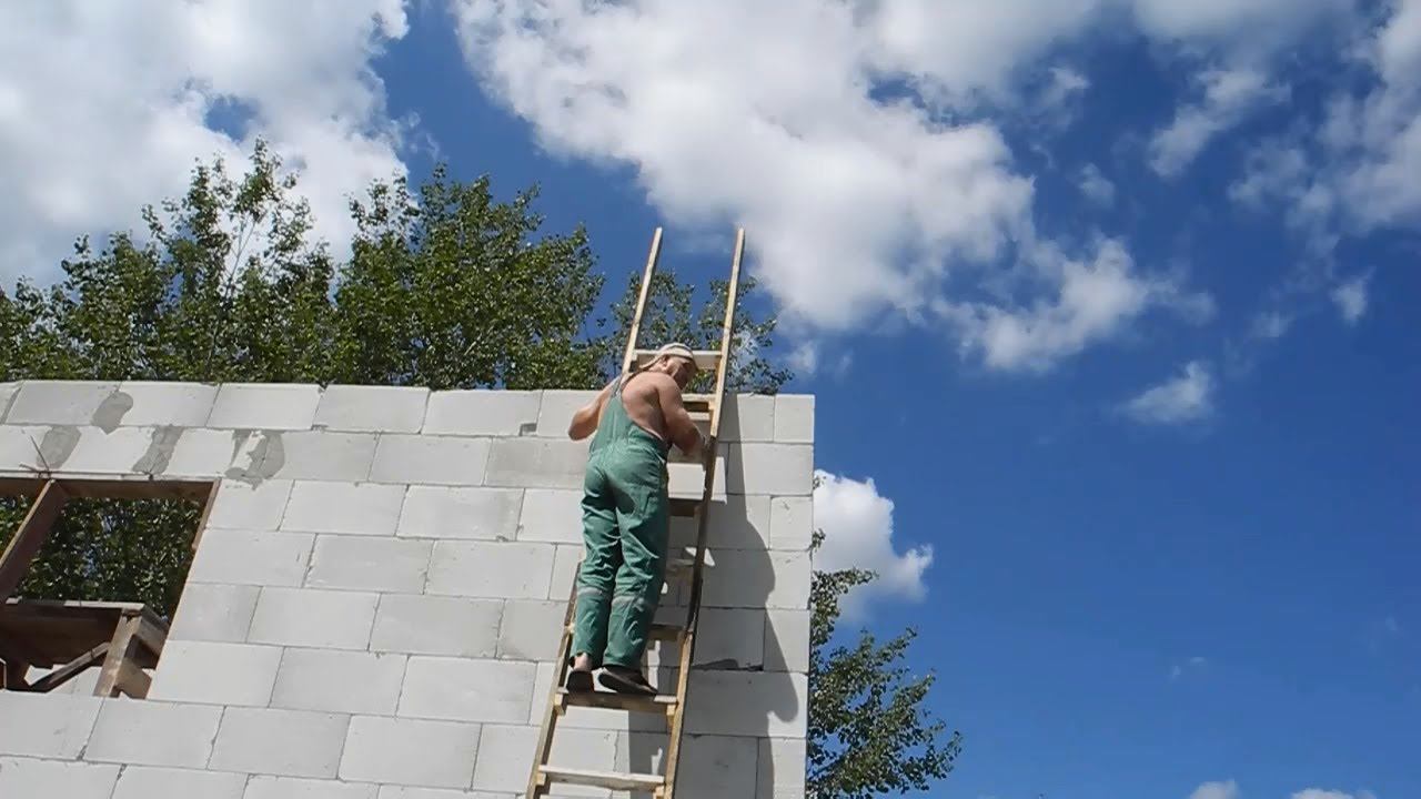 Как сделать БОЛЬШУЮ ЛЕСТНИЦУ НА КРЫШУ второго этажа