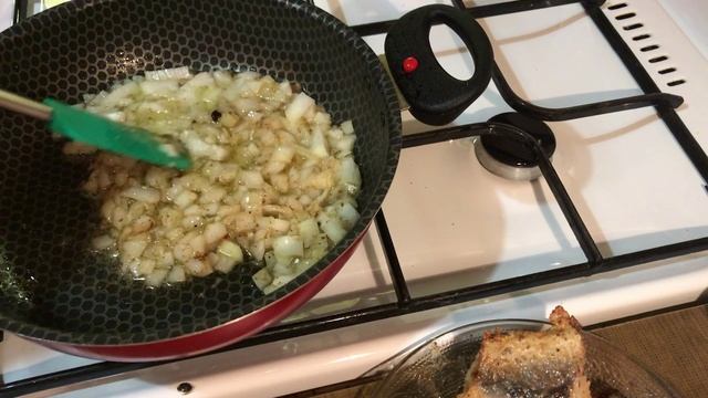 Минтай в сливках. Бюджетно и очень сливочно.