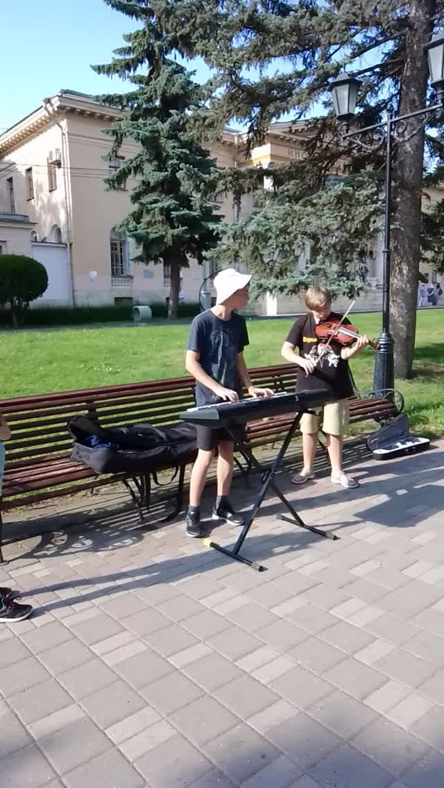 Пятигорск... Лесник - Король и Шут / Forester - The King and the Clown - violin and synthesizer