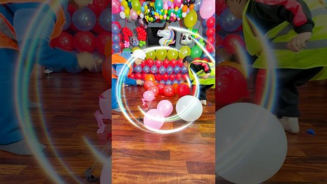 Лопаем шары #шар #дети #видеодлядетей