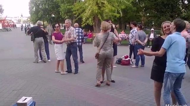 Танцы на Приморском бульваре 10 мая 2018 года. Песни весны и Победы