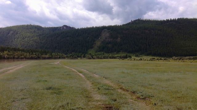 Наша остановка у реки Чуя в Горном Алтае