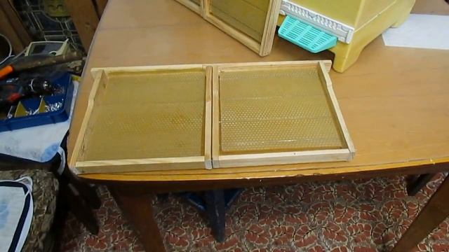 нуклеус для облета маток от фирмы BienenHaus  на высоту рамки 230 мм - часть 2 - наващиваю рамки