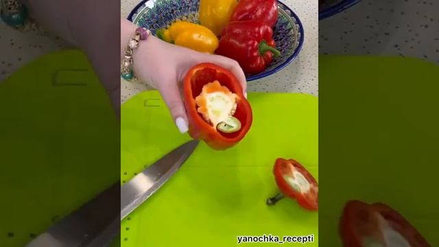 Фаршированные перчики в духовке.mp4