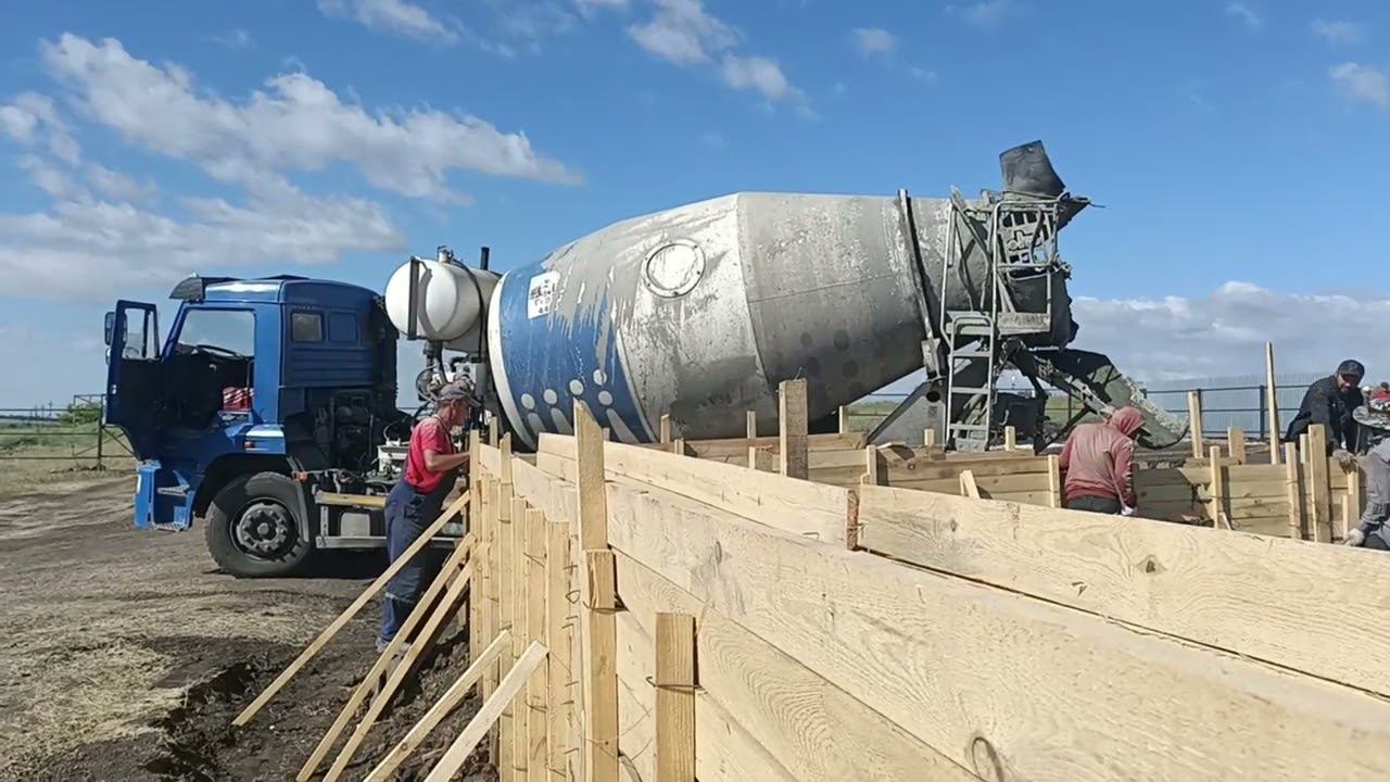 Ростверк на сваях. Видео 37.  Ангар под зерно в Магнитогорске.