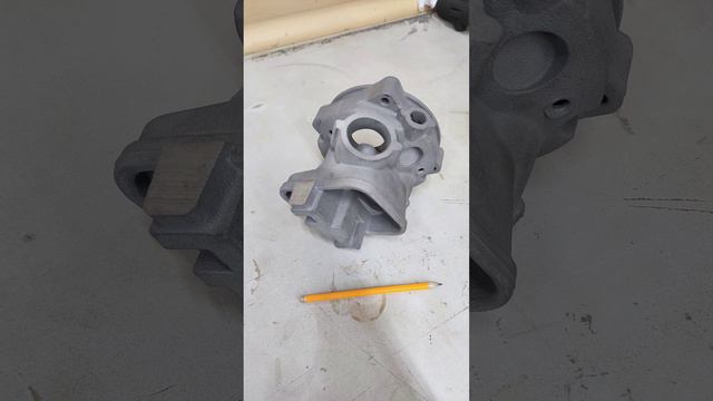 Головка блока для прототипа двигателя, отлита в наши формы нашими партнёрами