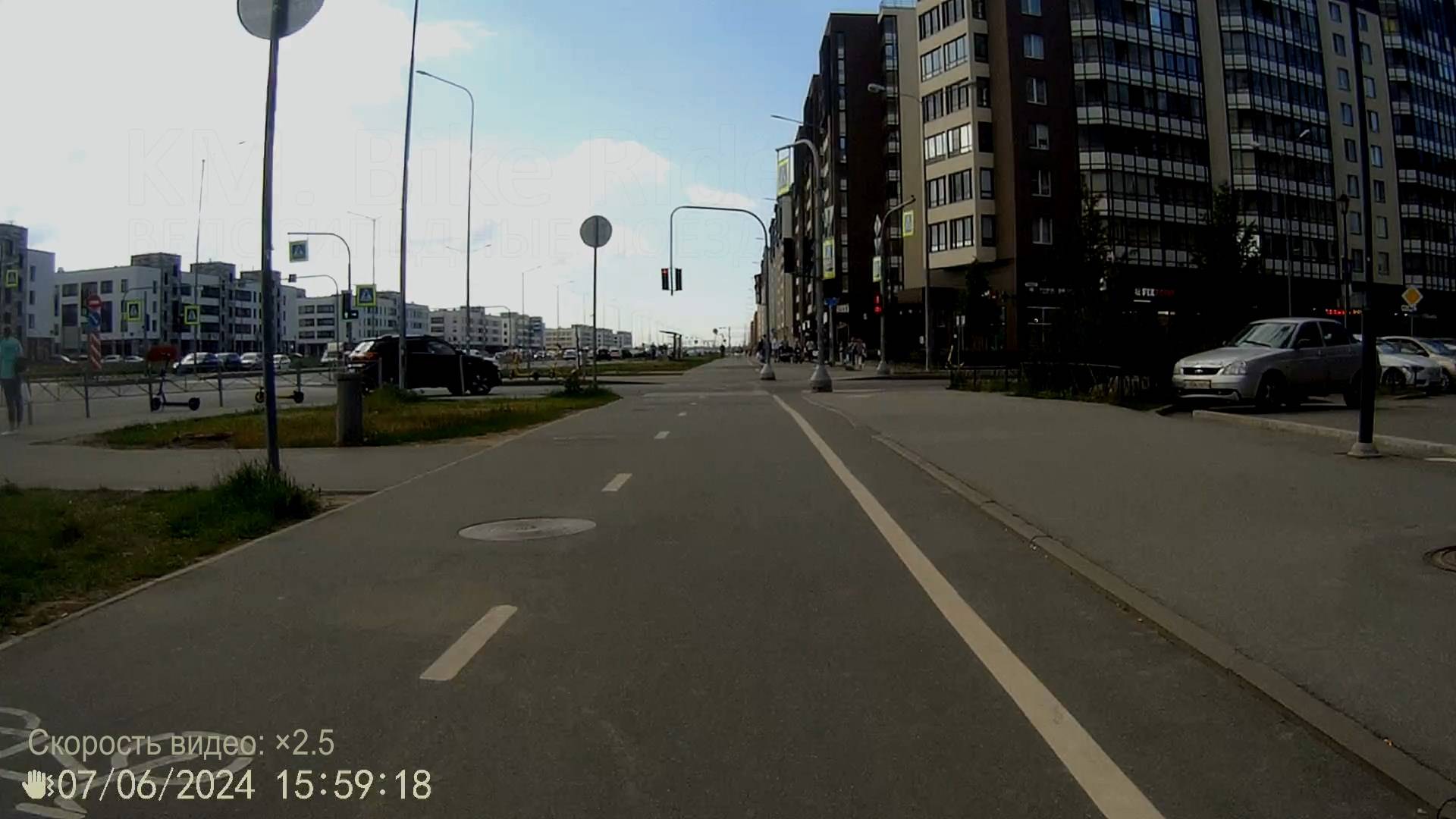 Могут же пешеходы не выходить на велодорожку! Но есть нюансы...