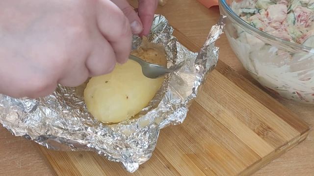 Готовлю уже много лет, вместо похода на фудкорт. Так готовлю только я и моя свекровь!