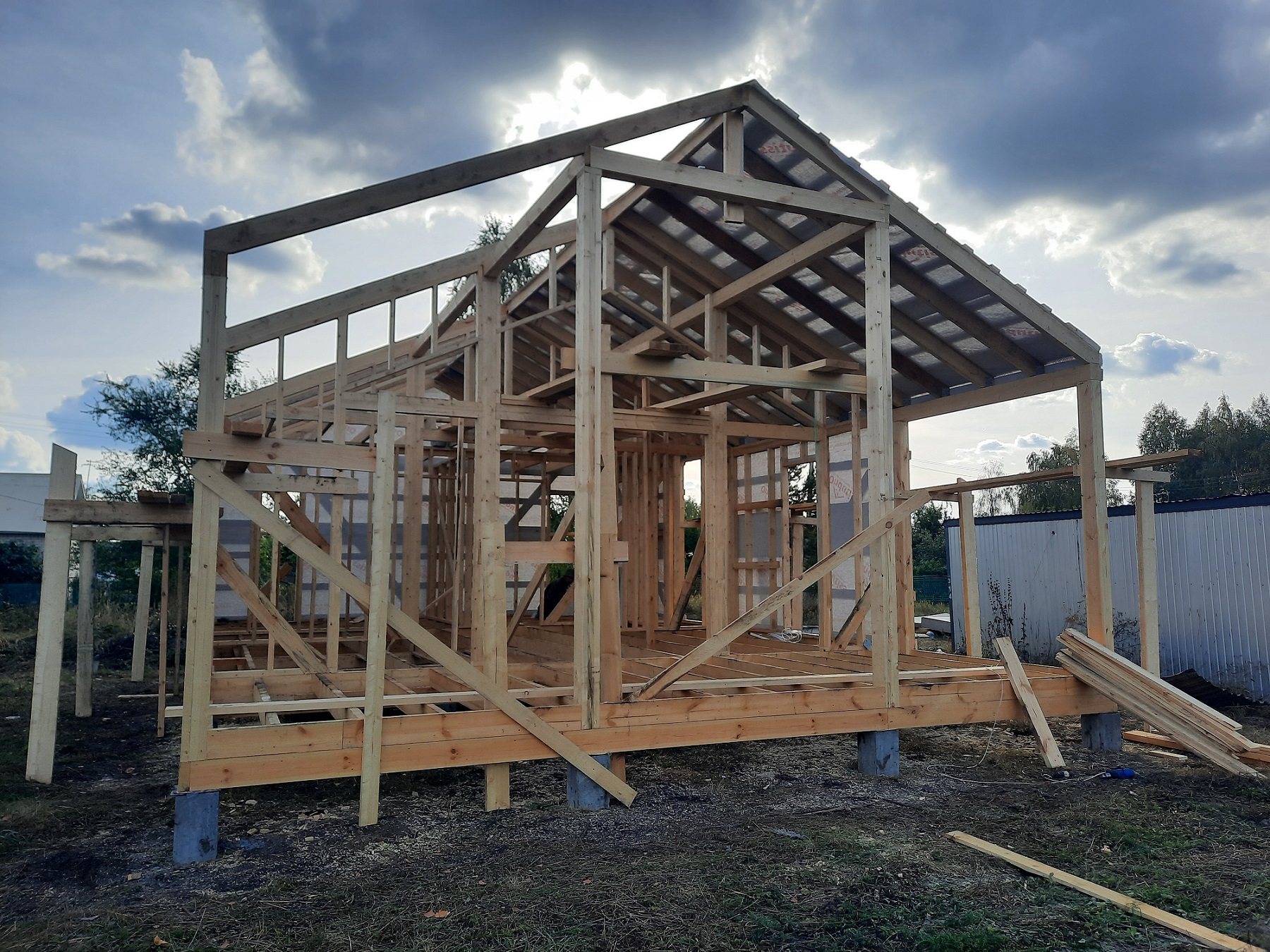 Дом 68 кв.м. в стиле BarnHouse. Сборка каркаса.