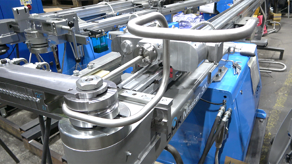 Дорновая гибка  трубы из нержавейки D18 мм. Трубогиб для качественной гибки нержавейки MASTER.3X БМК