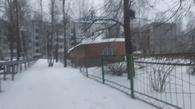 Поход в школу и ничего лишнего