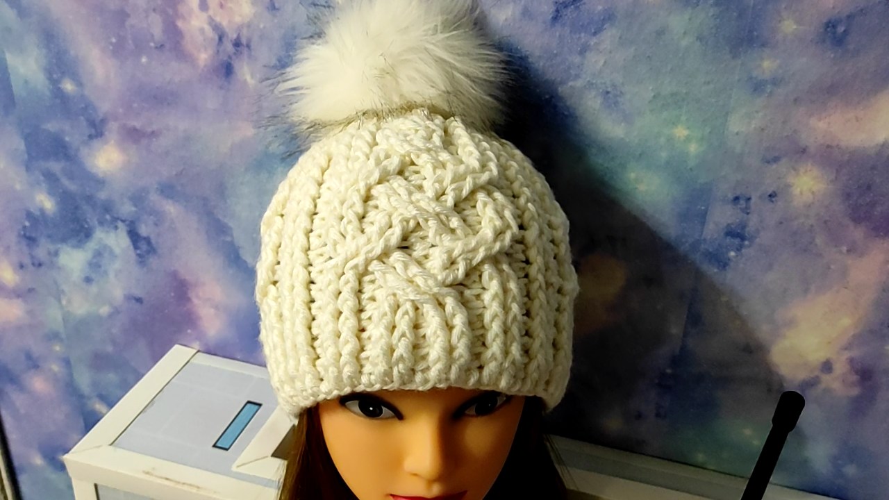 ТЕПЛАЯ ШАПКА, узор ,,КОСЫ,, крючком.