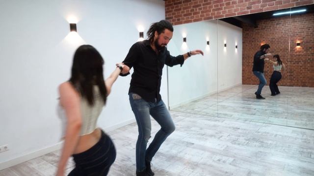 Михаил Каламбет и Мария Архандопуло. Moderm Swing