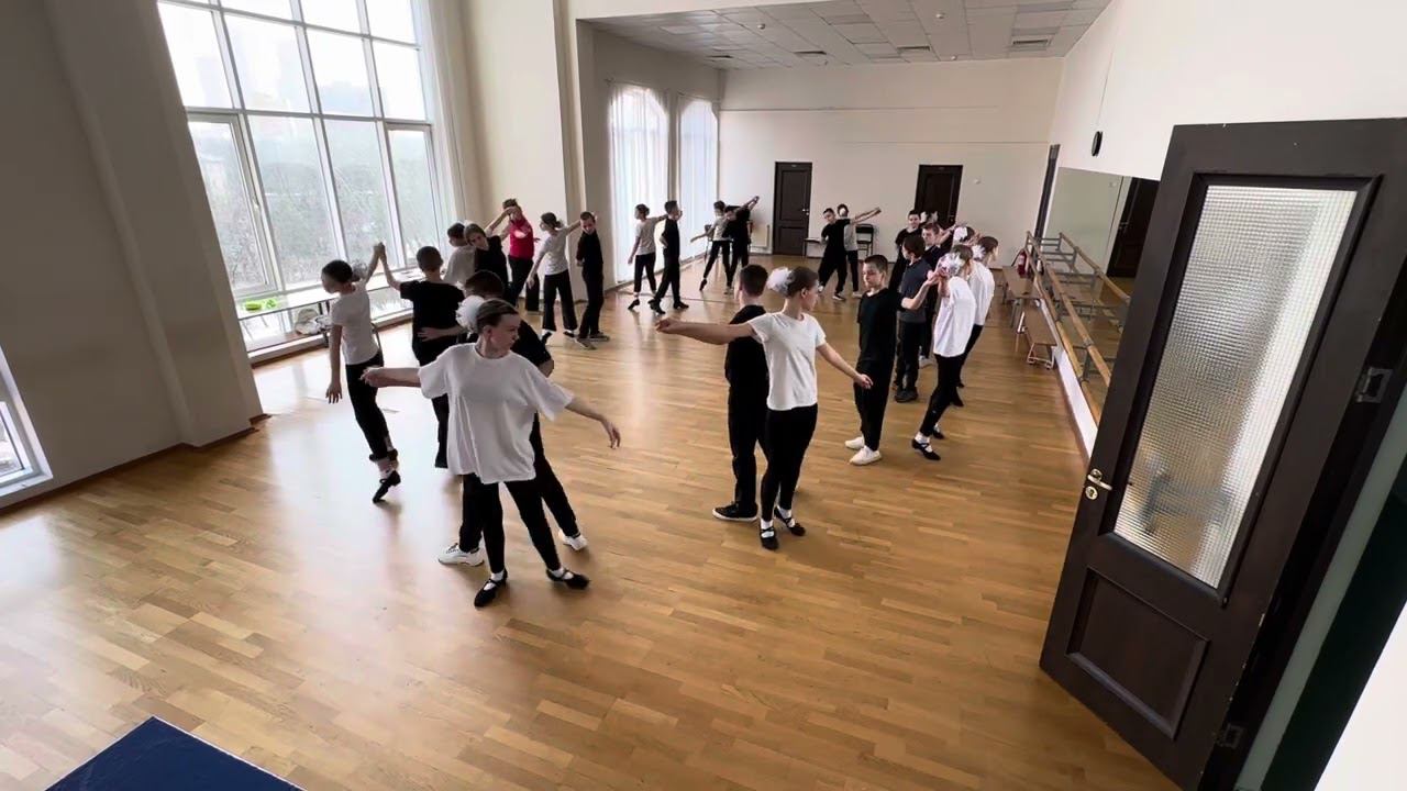 Вальс «Миньон». Репетиция. 1 год обучения