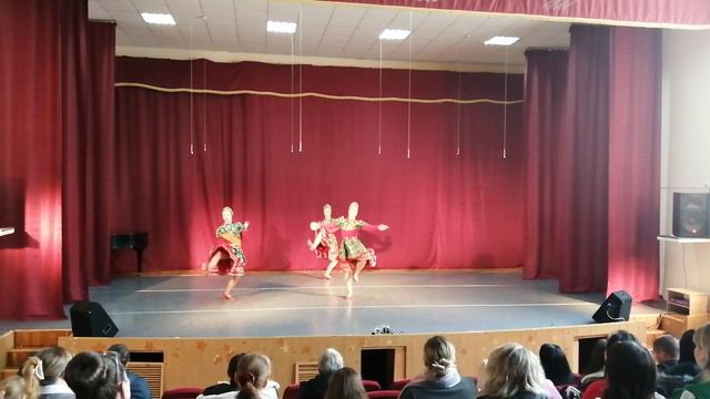 танец "Музыкальный перепляс" от ансамбля Хорошки