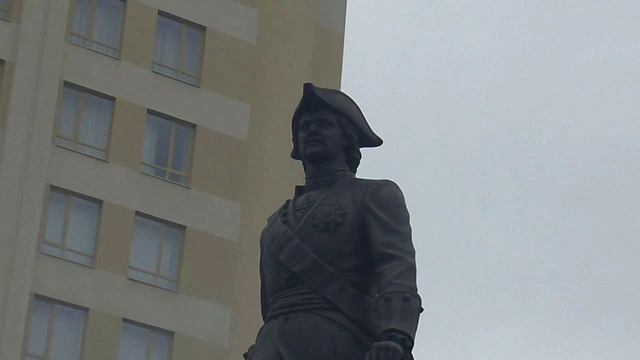 В Саратове открыли памятник Петру I в честь 350-летия со дня рождения императора.