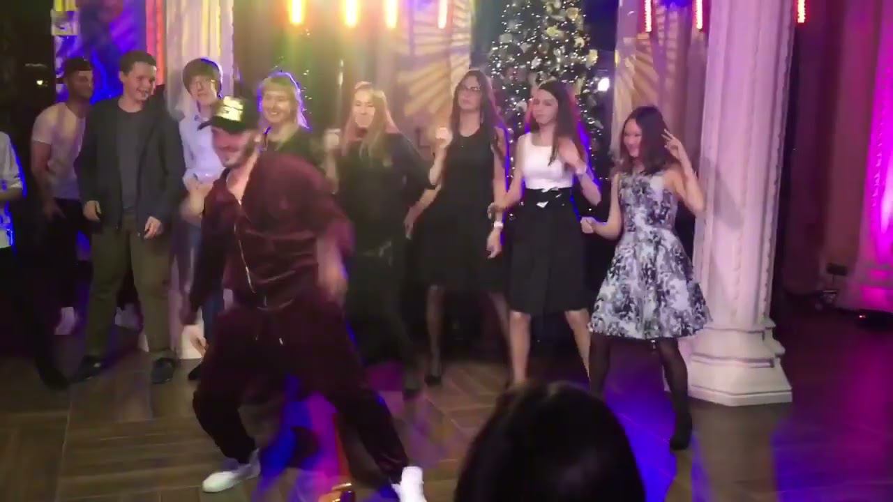 Танцевальное шоу Show boys