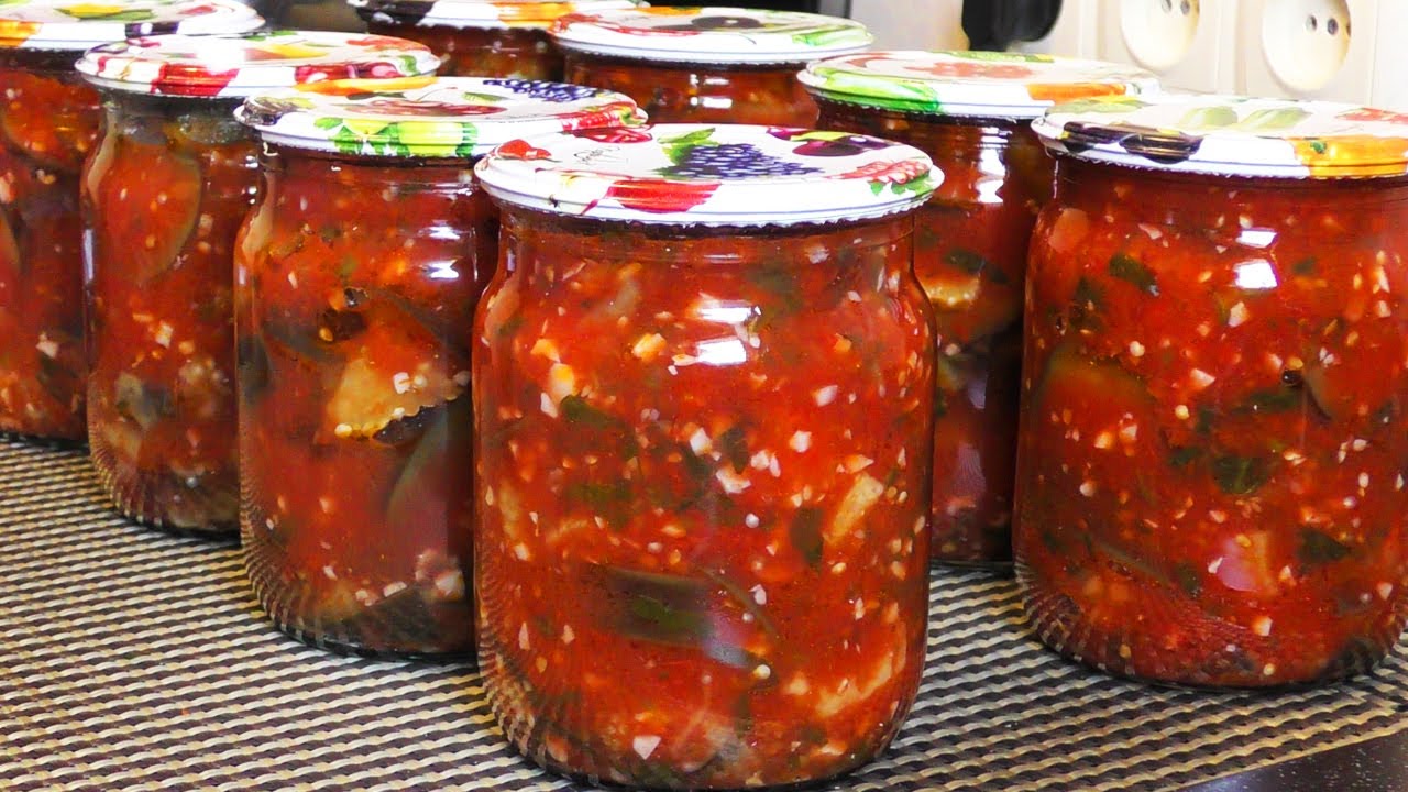 На зиму то что нужно! Баклажаны в томатном соусе с зеленью и чесноком..